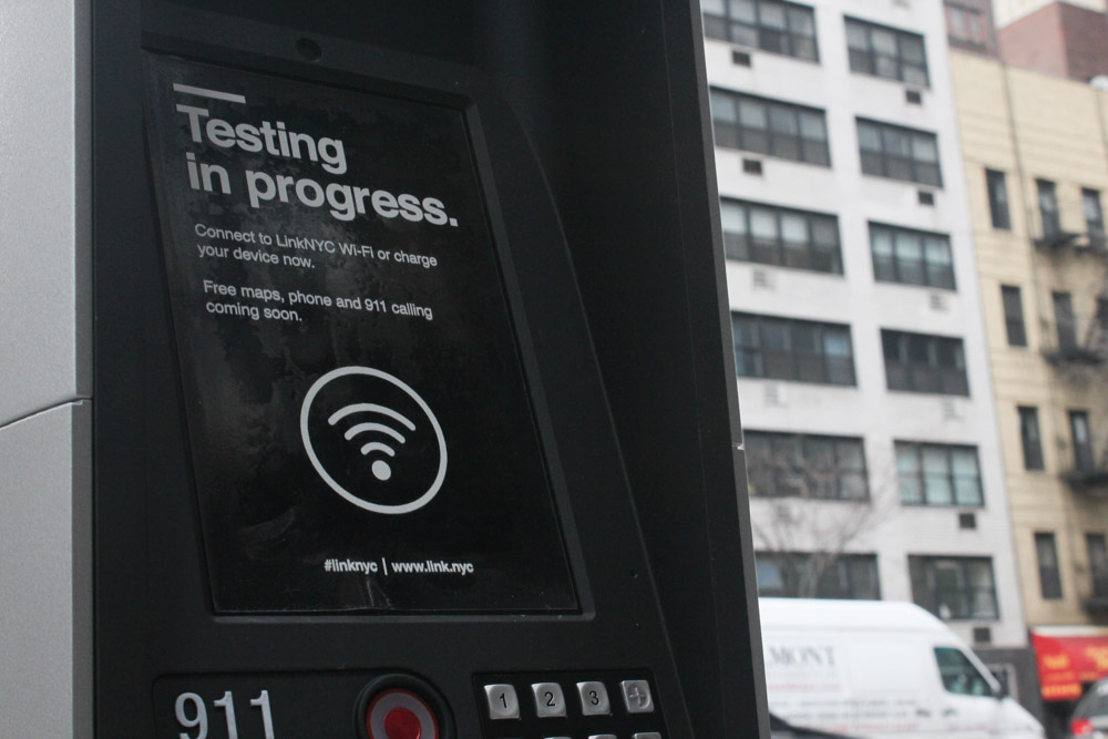 New Yorkers Test the Pay Phones of the Future - NY City Lens